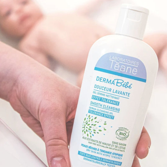 DERMA BÉBÉ SMOOTH CLEANSING - Làm sạch da và tóc cho bé